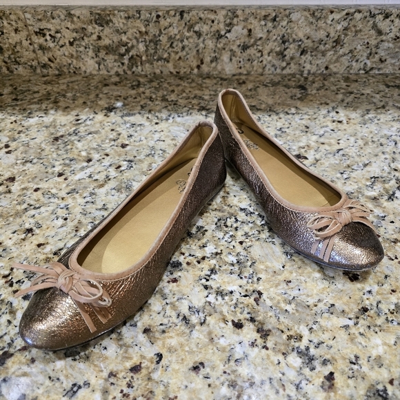 Seychelles | Shoes | Seychelles Anthropologie Ballet Flats Gold Size 85 ...